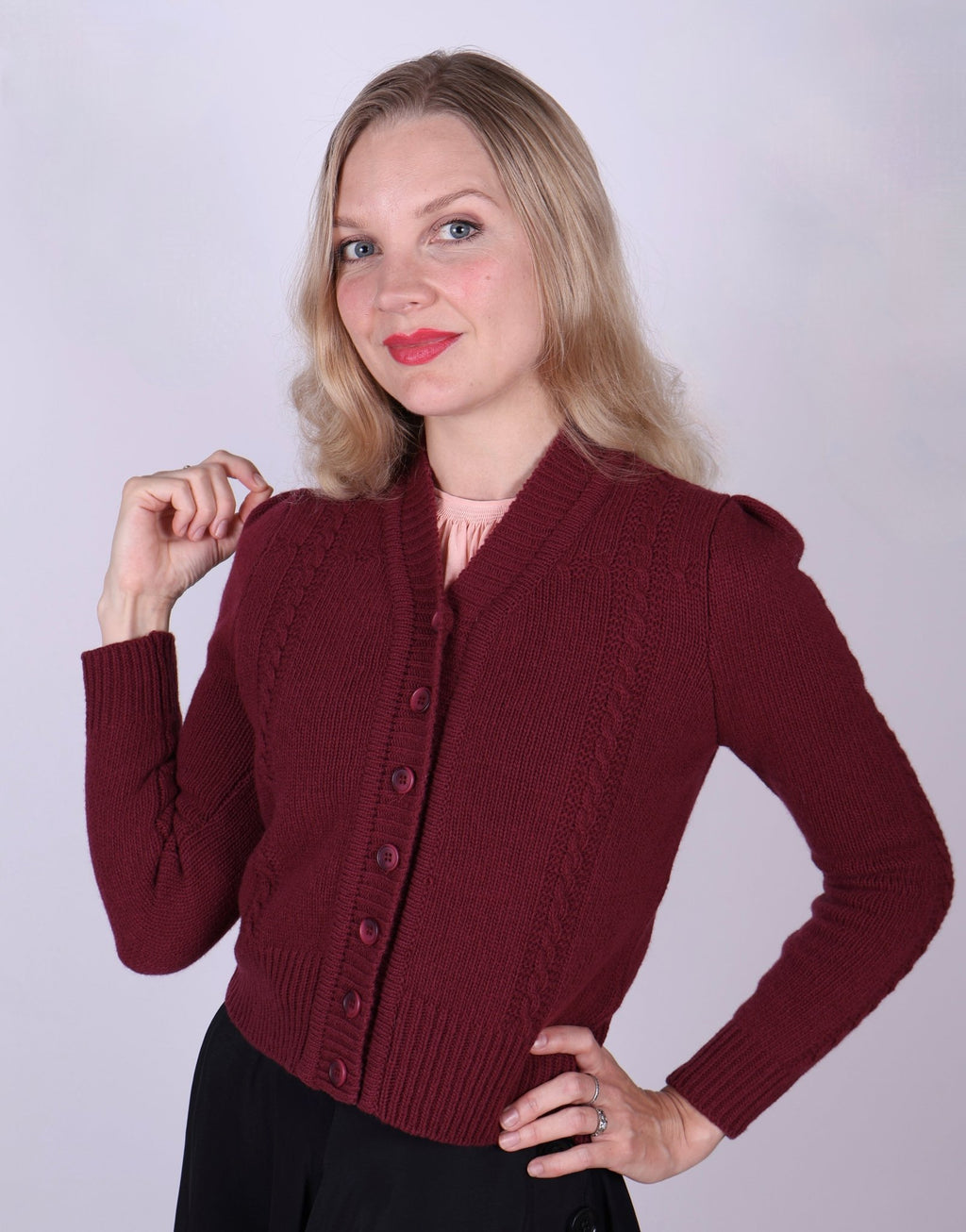 1940s Cute and feminine cable knit cardigan - Merino - Burgundy - Astr ...